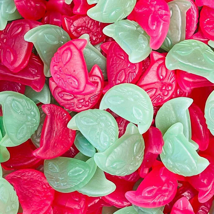 Amazing Selections of Retro and Imported Candy, Snacks, and Beverages ...